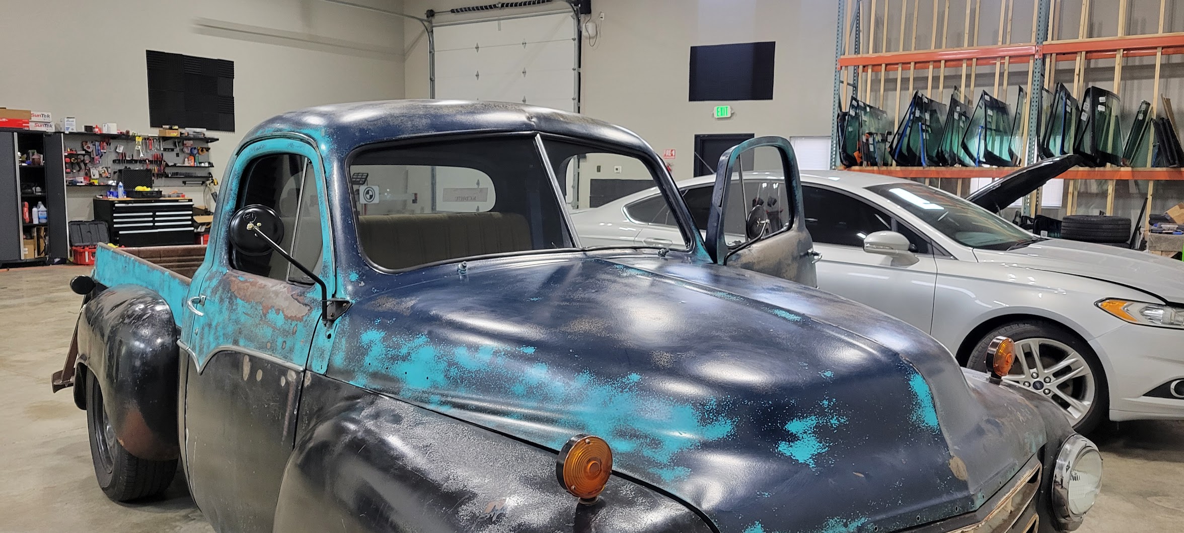 Custom Cut Auto Glass in Post Falls, ID | PNW Auto Glass